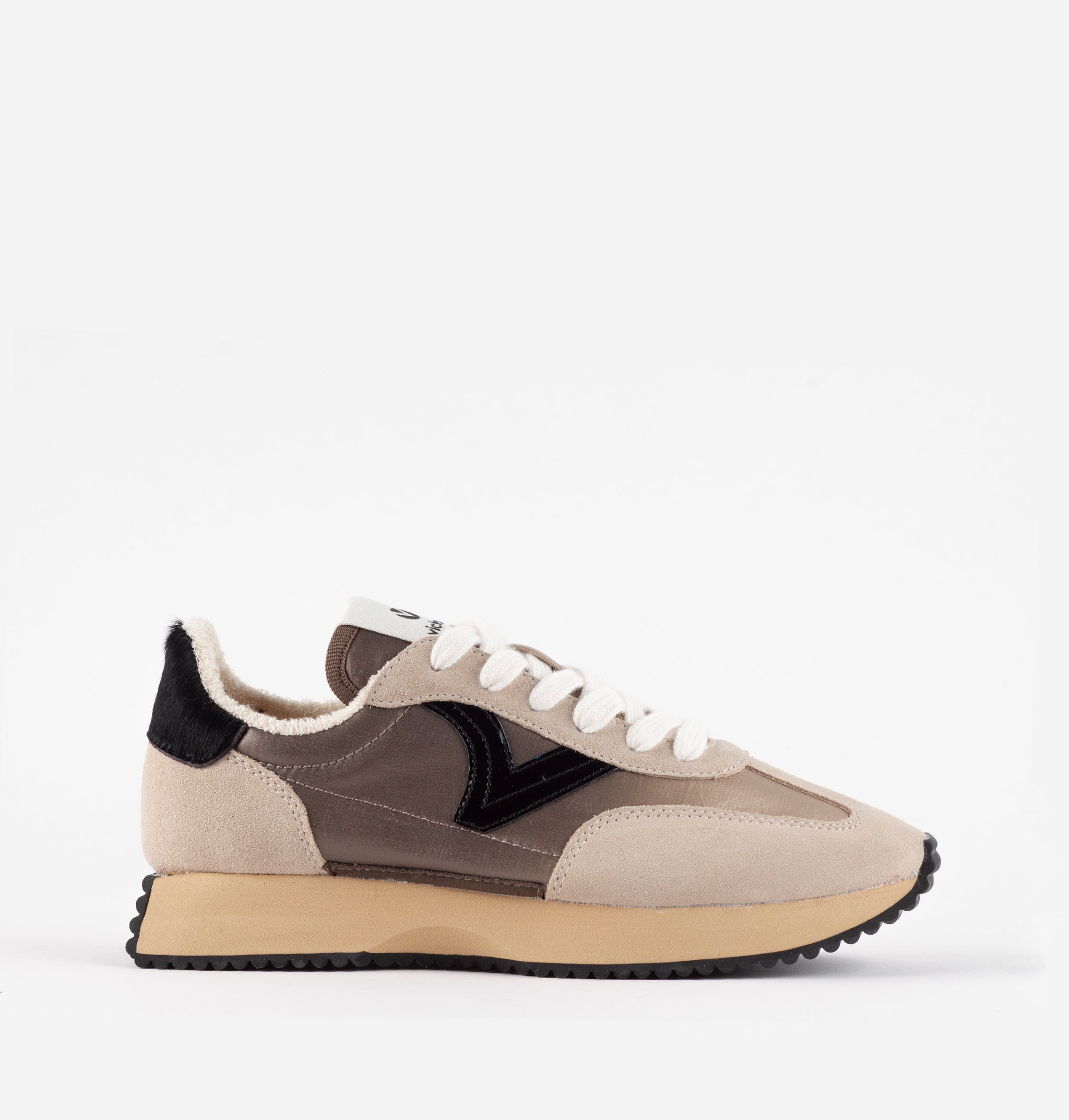 Victoria Cosmos Lightweight Sneaker